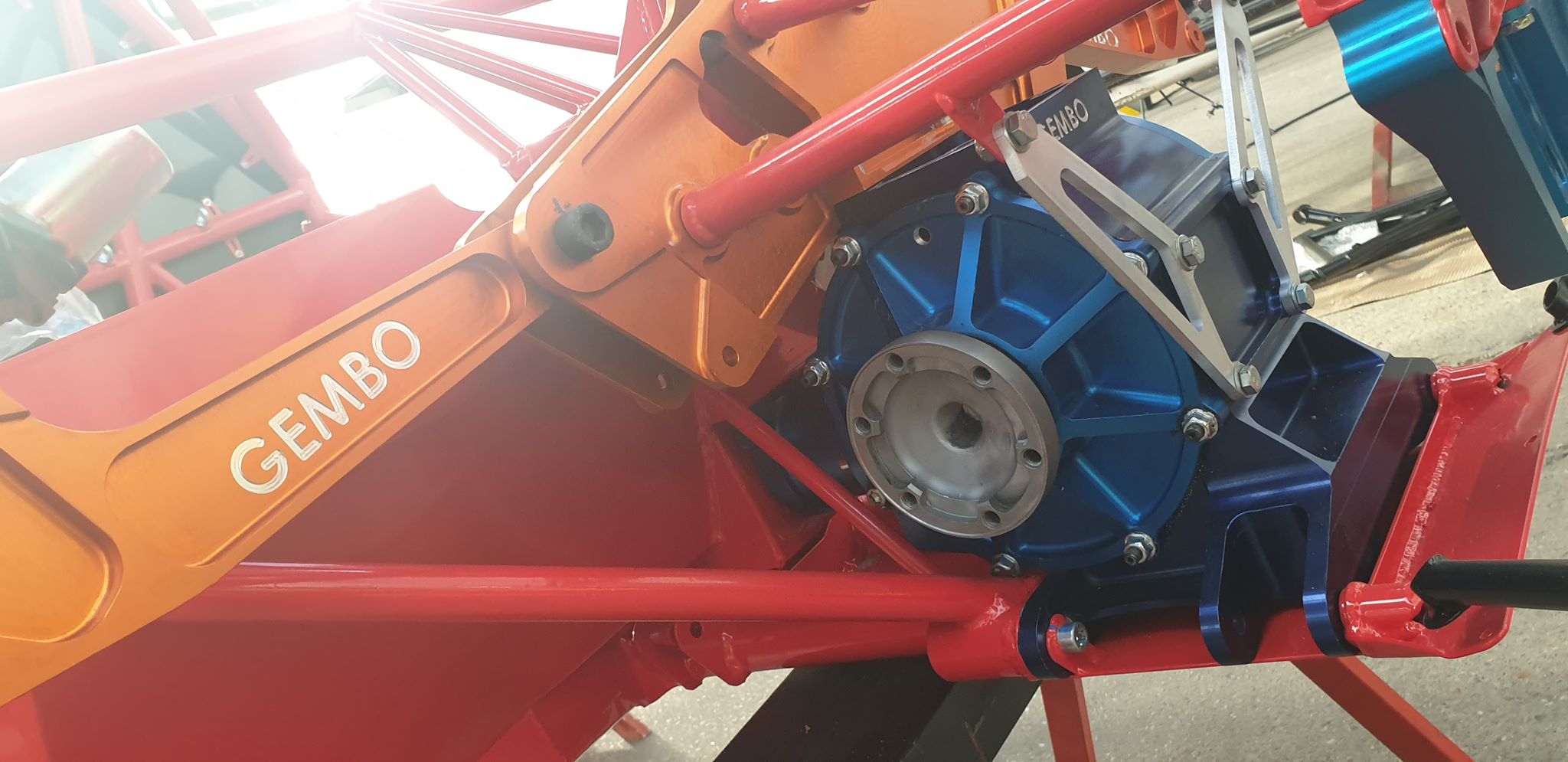 Buggys moteur de moto en cours de montage - Gembo Sport